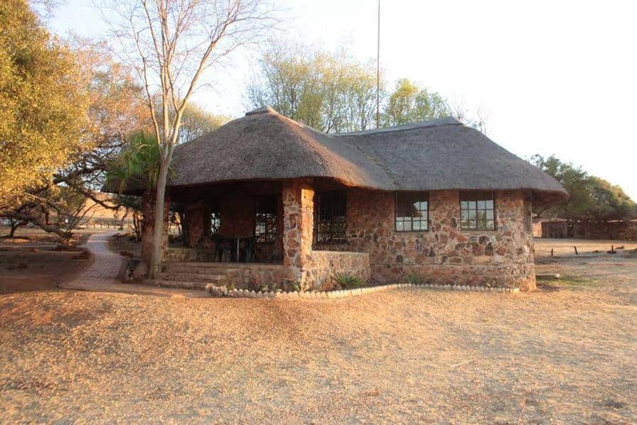 Bothongo Rhino & Lion Nature Reserve